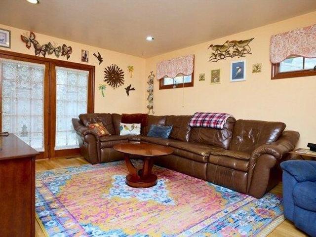 house with 4 bedroom, Quincy MA DLS102961517