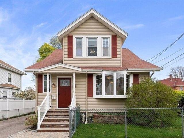 house with 4 bedroom, Quincy MA ES102960350