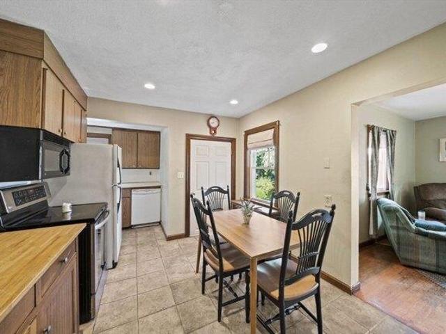 house with 4 bedroom, Quincy MA ES103441558