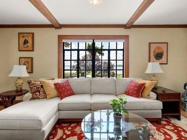 house with 4 bedroom, Quincy MA ES103248885