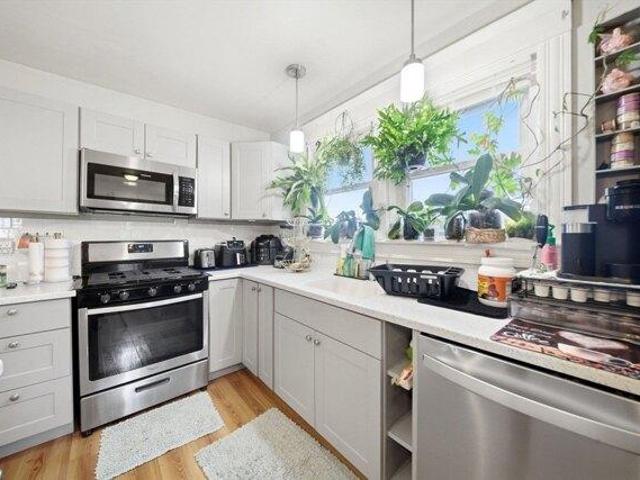 house with 4 bedroom, Quincy MA ES105079901