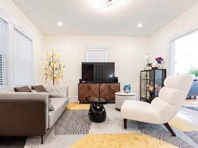 house with 4 bedroom, Quincy MA ES105080977