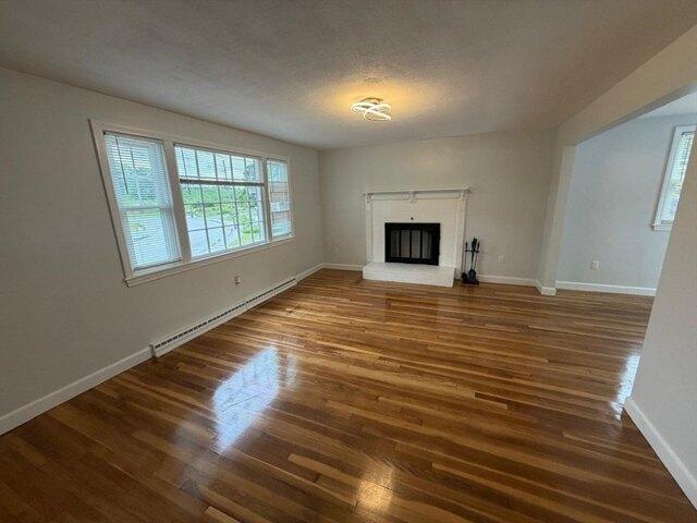house with 4 bedroom, Randolph MA ES104514731