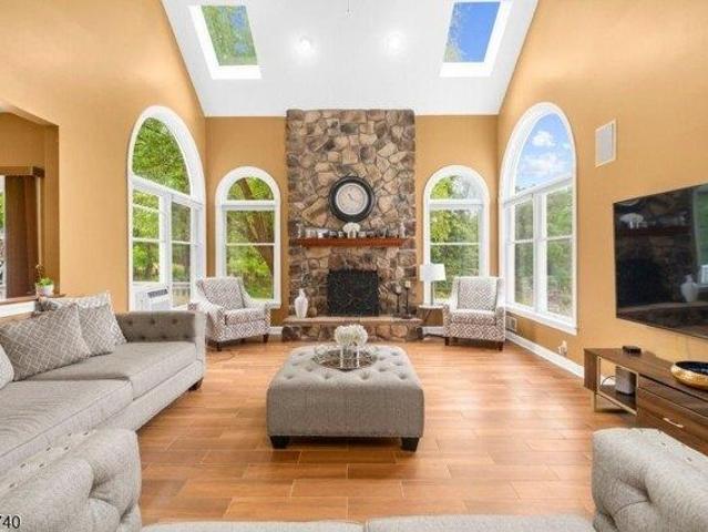 house with 4 bedroom, Raritan NJ ES105174636