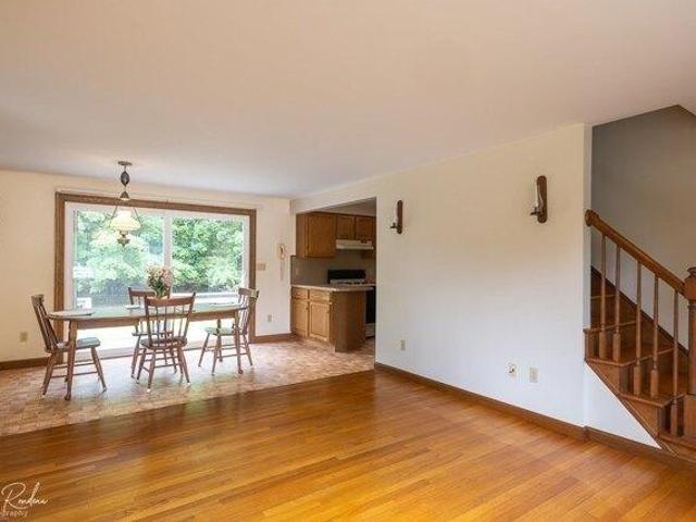 house with 4 bedroom, Raynham MA DS103806727