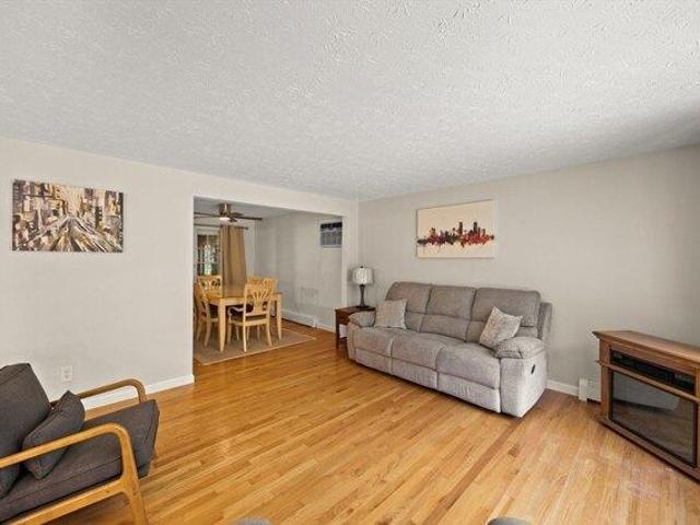 house with 4 bedroom, Raynham MA ES104759085