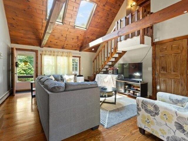 house with 4 bedroom, Raynham MA ES104791003