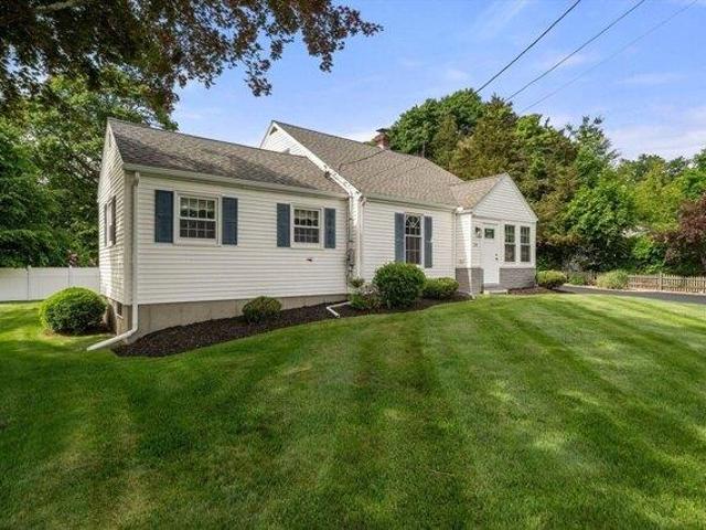 house with 4 bedroom, Raynham MA ES104811836