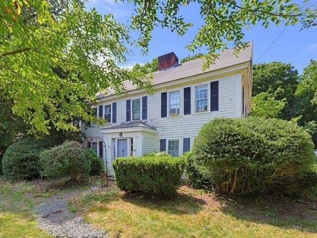 house with 4 bedroom, Raynham MA ES105125881