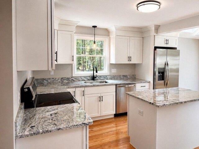 house with 4 bedroom, Raynham MA ES105141036