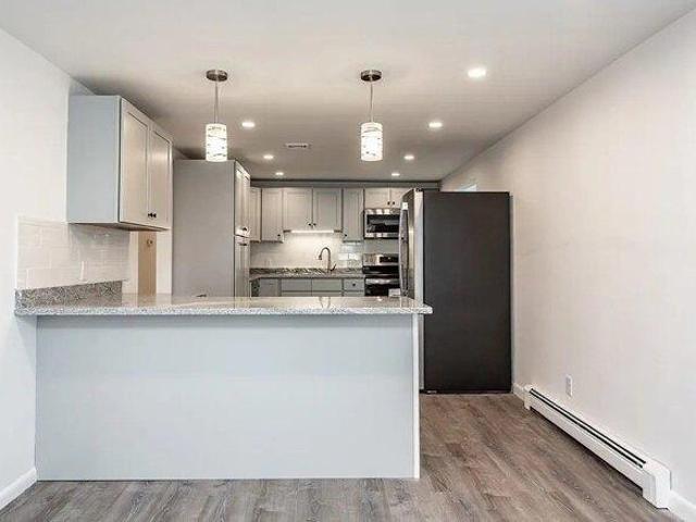 house with 4 bedroom, Raynham MA ES103494320