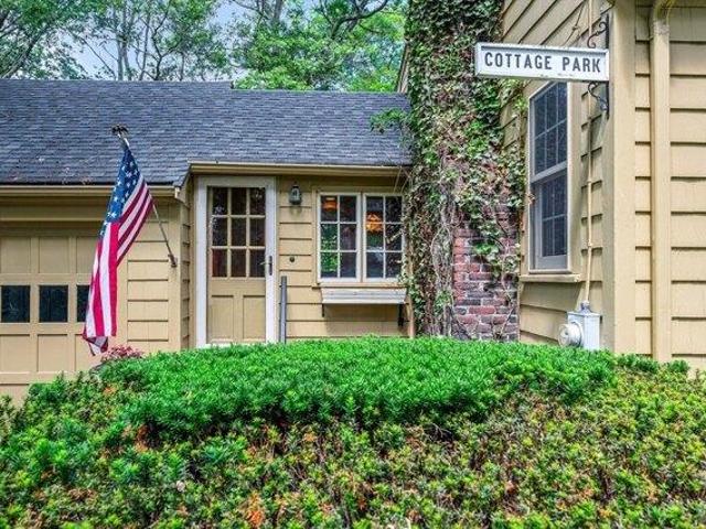 house with 4 bedroom, Reading MA DS104076883