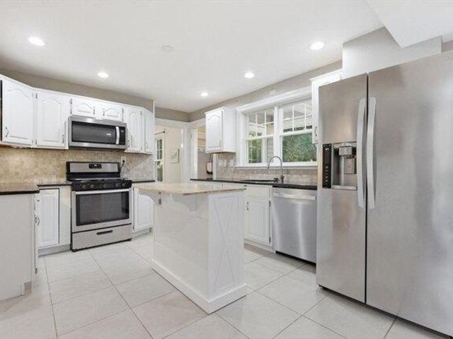 house with 4 bedroom, Reading MA DS103250280