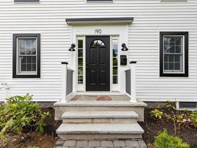 house with 4 bedroom, Reading MA ES103034162