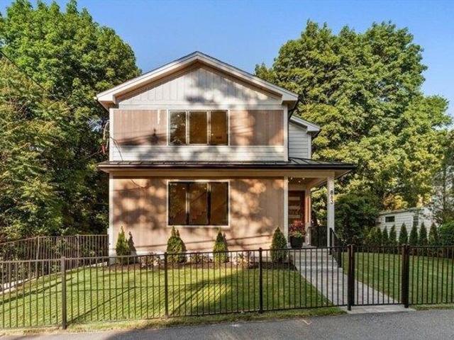 house with 4 bedroom, Reading MA ES103431620