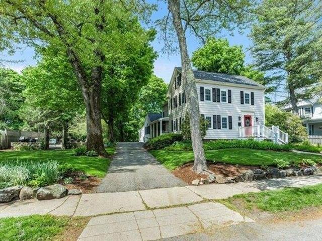 house with 4 bedroom, Reading MA ES103888390