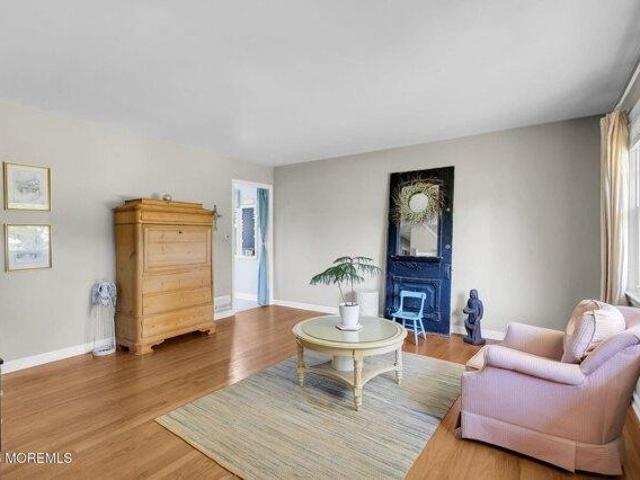 house with 4 bedroom, Red Bank NJ ES105123944