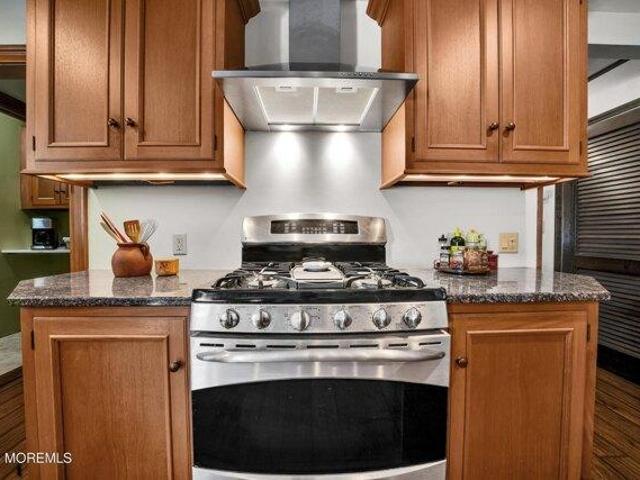 house with 4 bedroom, Red Bank NJ ES105207457
