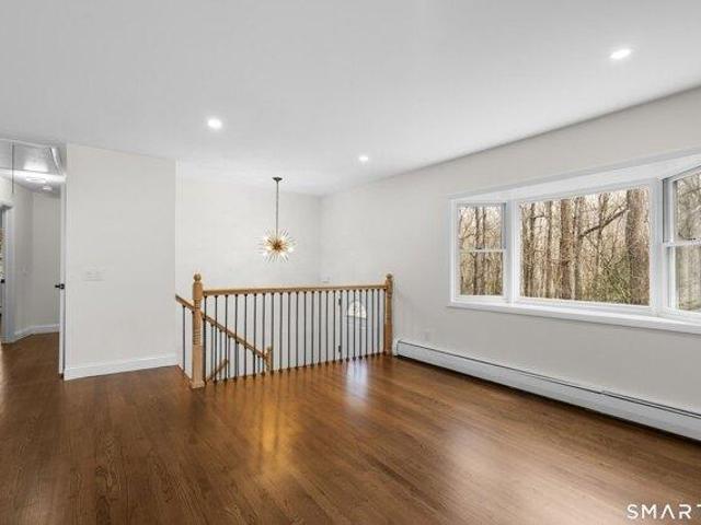house with 4 bedroom, Redding CT ES105125136