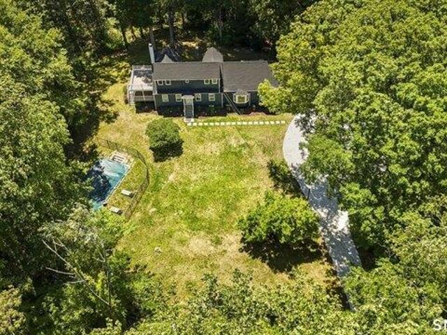 house with 4 bedroom, Redding CT ES105205353