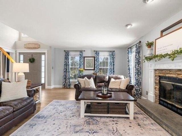 house with 4 bedroom, Rehoboth MA ES104078904