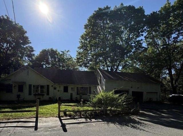 house with 4 bedroom, Rehoboth MA ES104151318