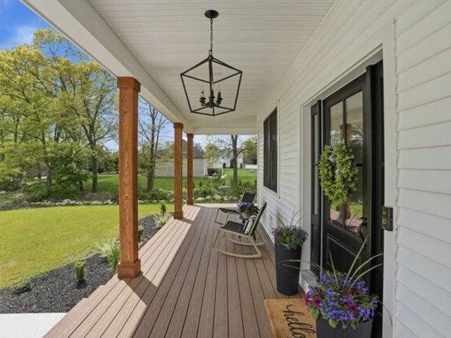 house with 4 bedroom, Rehoboth MA ES104191346