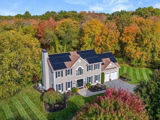 house with 4 bedroom, Rehoboth MA ES104757394