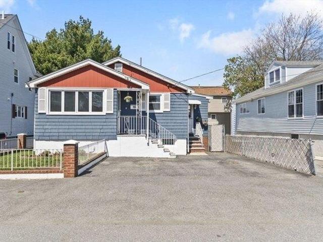 house with 4 bedroom, Revere MA DLS102316293