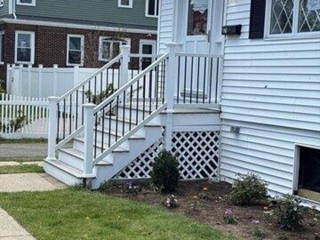 house with 4 bedroom, Revere MA DLS102634953