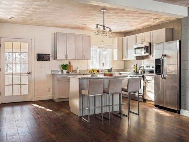 house with 4 bedroom, Revere MA DS101783747
