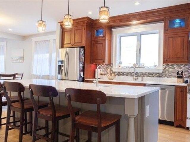 house with 4 bedroom, Revere MA ES104762478