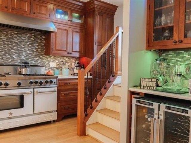 house with 4 bedroom, Revere MA ES105059965