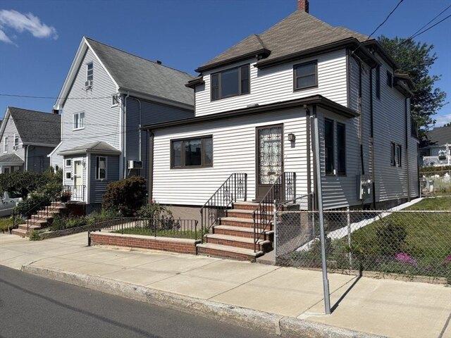 house with 4 bedroom, Revere MA ES105059218