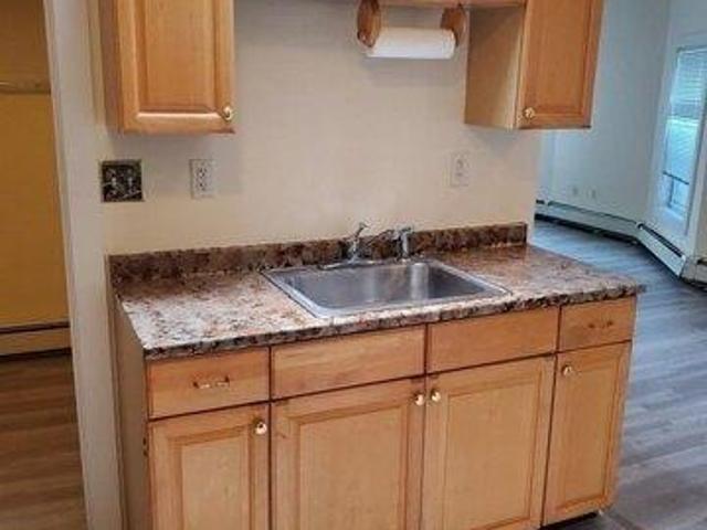 house with 4 bedroom, Revere MA ES105095092