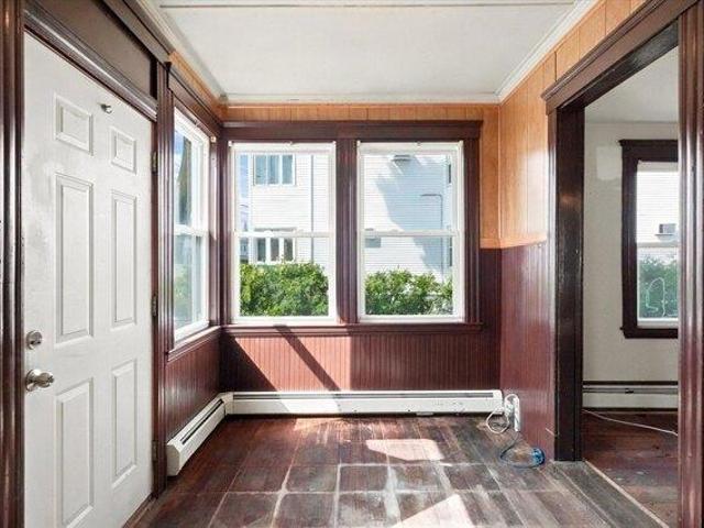 house with 4 bedroom, Revere MA ES105116177