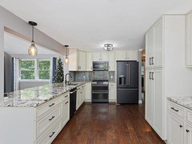 house with 4 bedroom, Rindge NH ES104405910