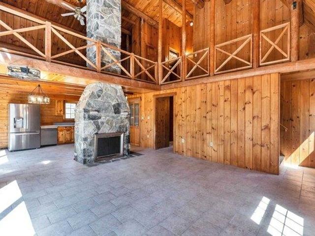 house with 4 bedroom, Rindge NH ES105080341