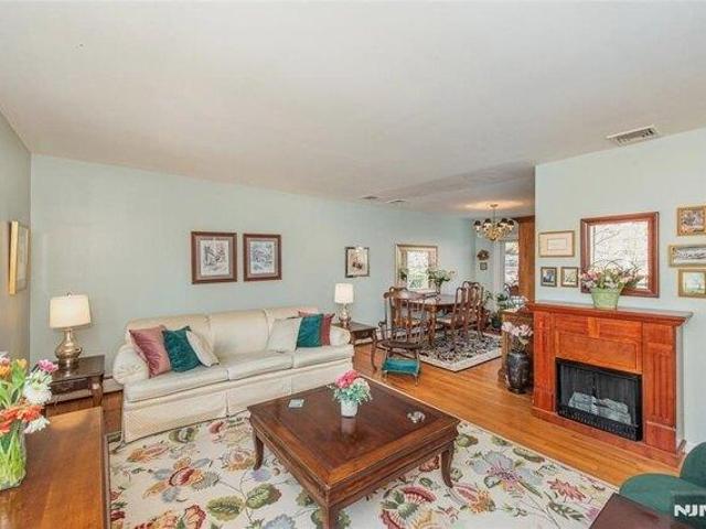 house with 4 bedroom, Ringwood NJ DLS101657527
