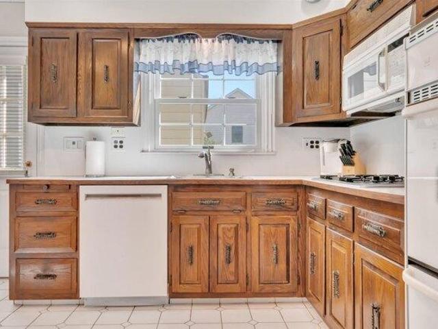 house with 4 bedroom, Ridgefield NJ ES104444020