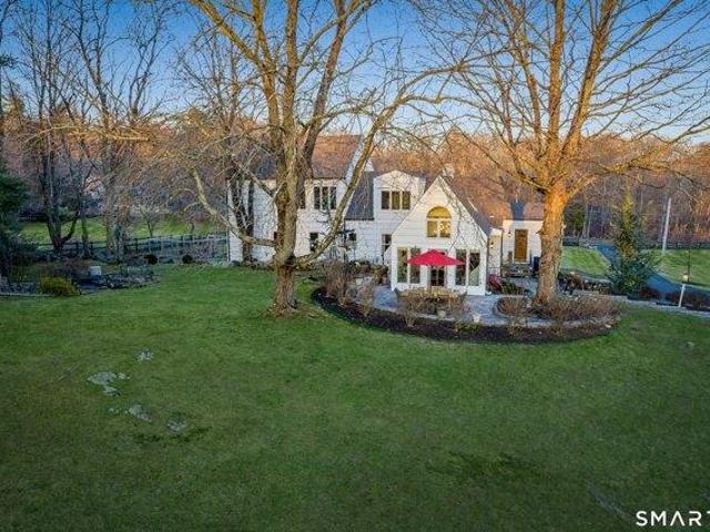 house with 4 bedroom, Ridgefield CT DLS102062741