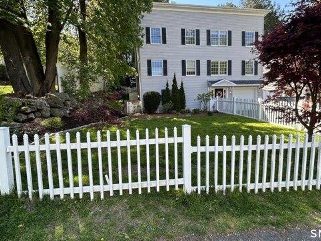 house with 4 bedroom, Ridgefield CT DLS102030020
