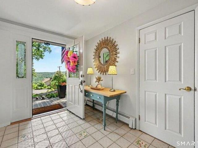 house with 4 bedroom, Ridgefield CT ES104297387