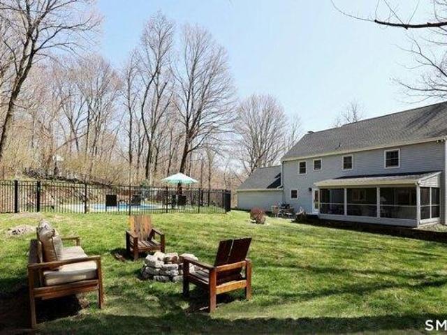 house with 4 bedroom, Ridgefield CT ES104374994