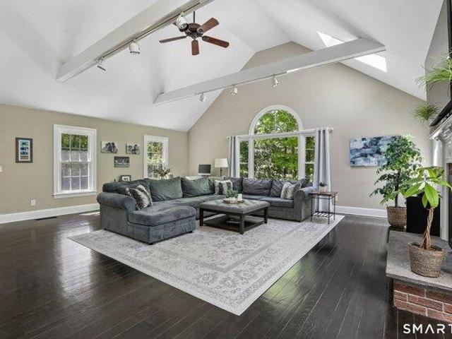 house with 4 bedroom, Ridgefield CT ES105124177
