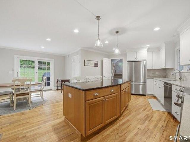 house with 4 bedroom, Ridgefield CT ES105173619