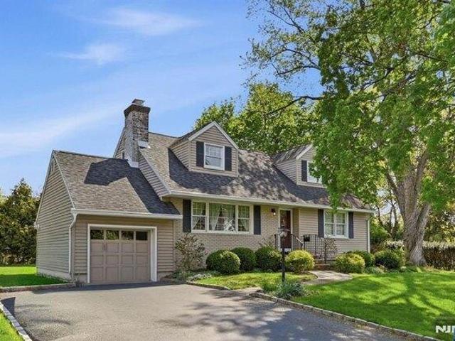 house with 4 bedroom, Ridgewood NJ DLS101604736