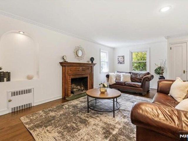 house with 4 bedroom, River Edge NJ ES105123641