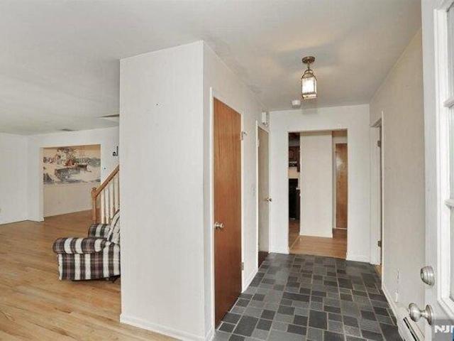 house with 4 bedroom, Riverdale NJ ES104830831