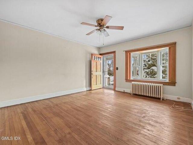 house with 4 bedroom, Riverside CT DLS102777059